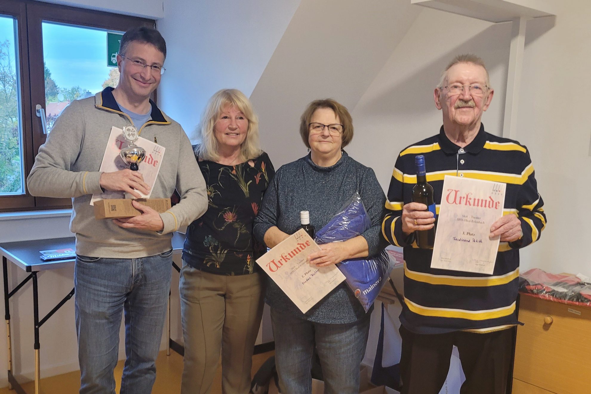 Skatturnier im Oberhof: Starke Karten und gute Stimmung › SPD Bad Homburg